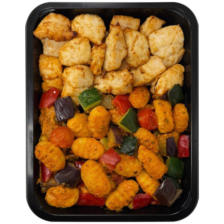 19. High Protein Meal Kipfilet Chunks - Gnocchi met gegrilde groenten ...